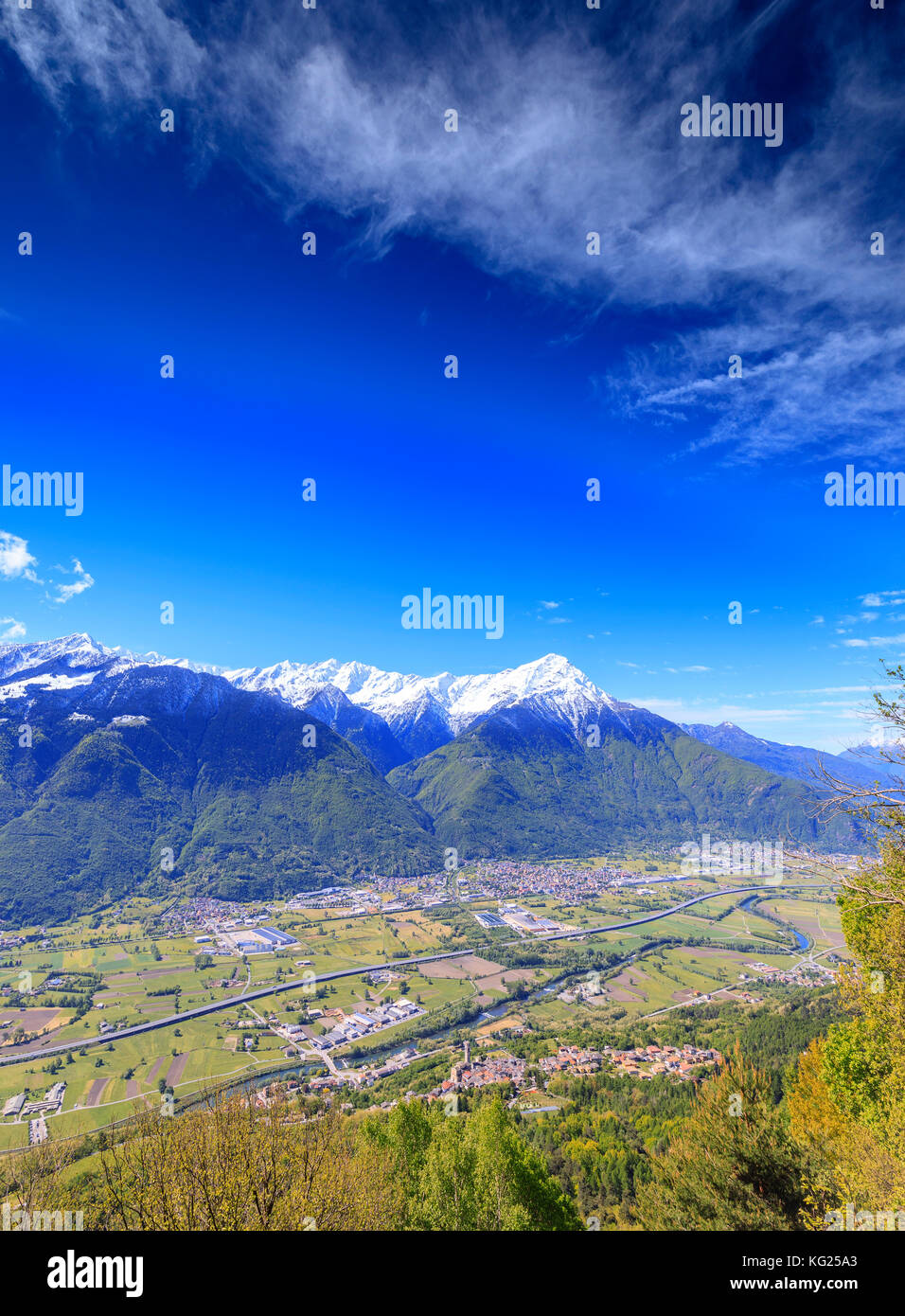 Snowy peaks of Rhaetian Alps in spring seen from Prati Nestrelli, Civo ...