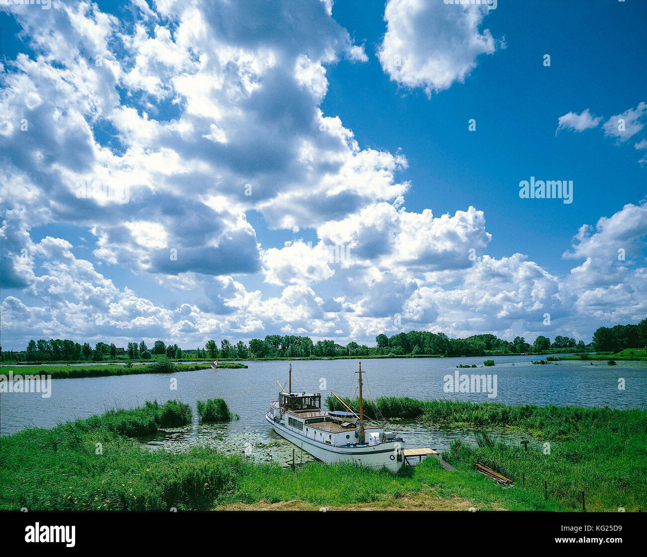 Linge river boat hi-res stock photography and images - Alamy
