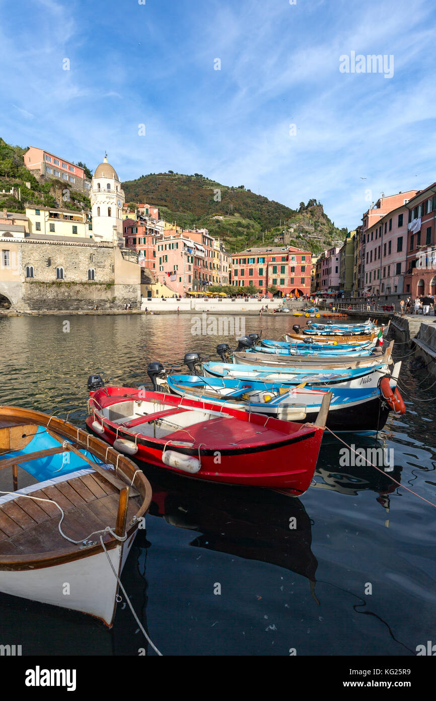 Colourful fishing boats in Vernazza harbour, Cinque Terre, UNESCO World ...