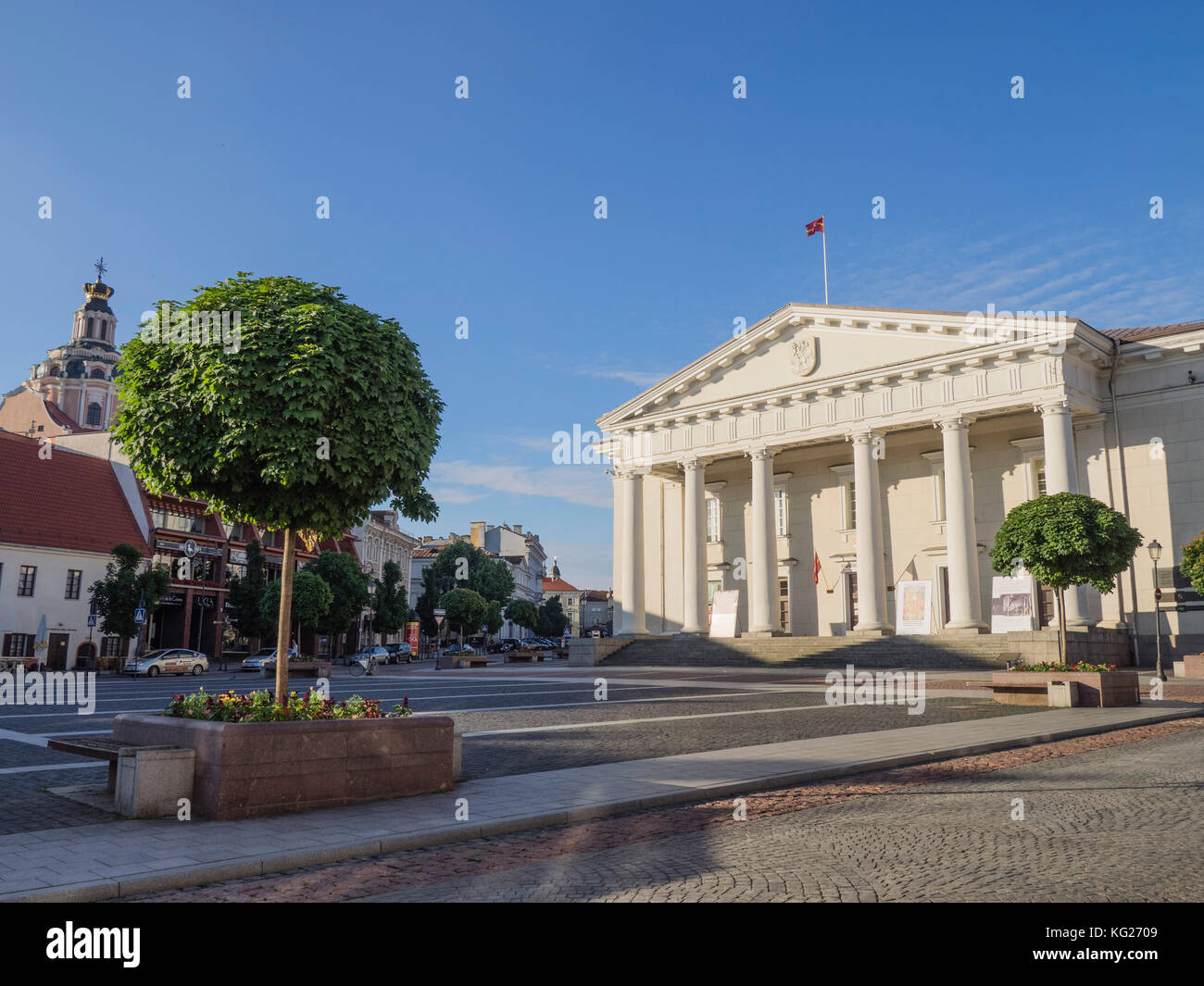 Vilnius lithuania famous buildings hi-res stock photography and images ...