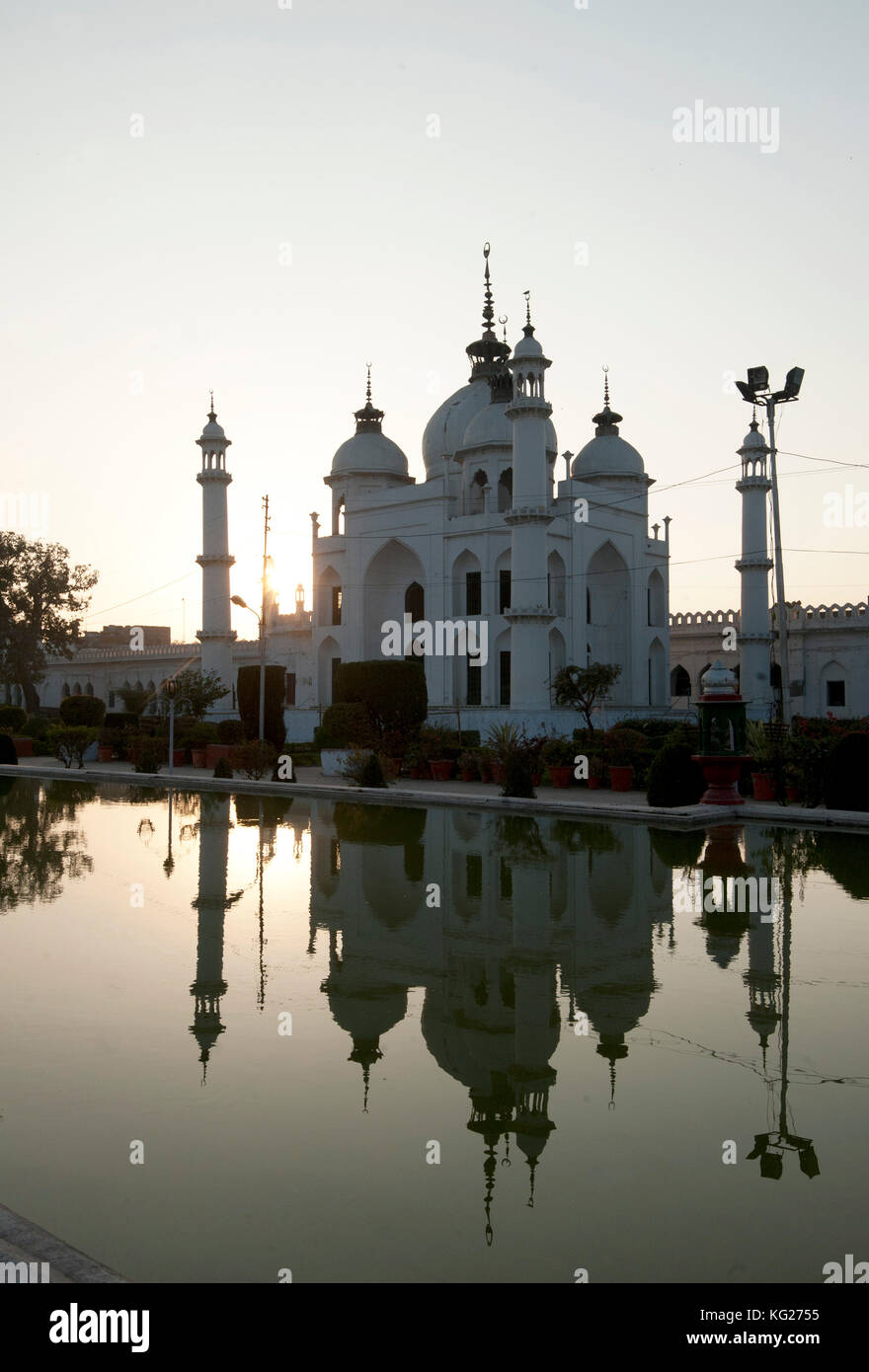 Tomb of Princess Zinat Asiya, daughter of King Mohammad Ali Shah ...