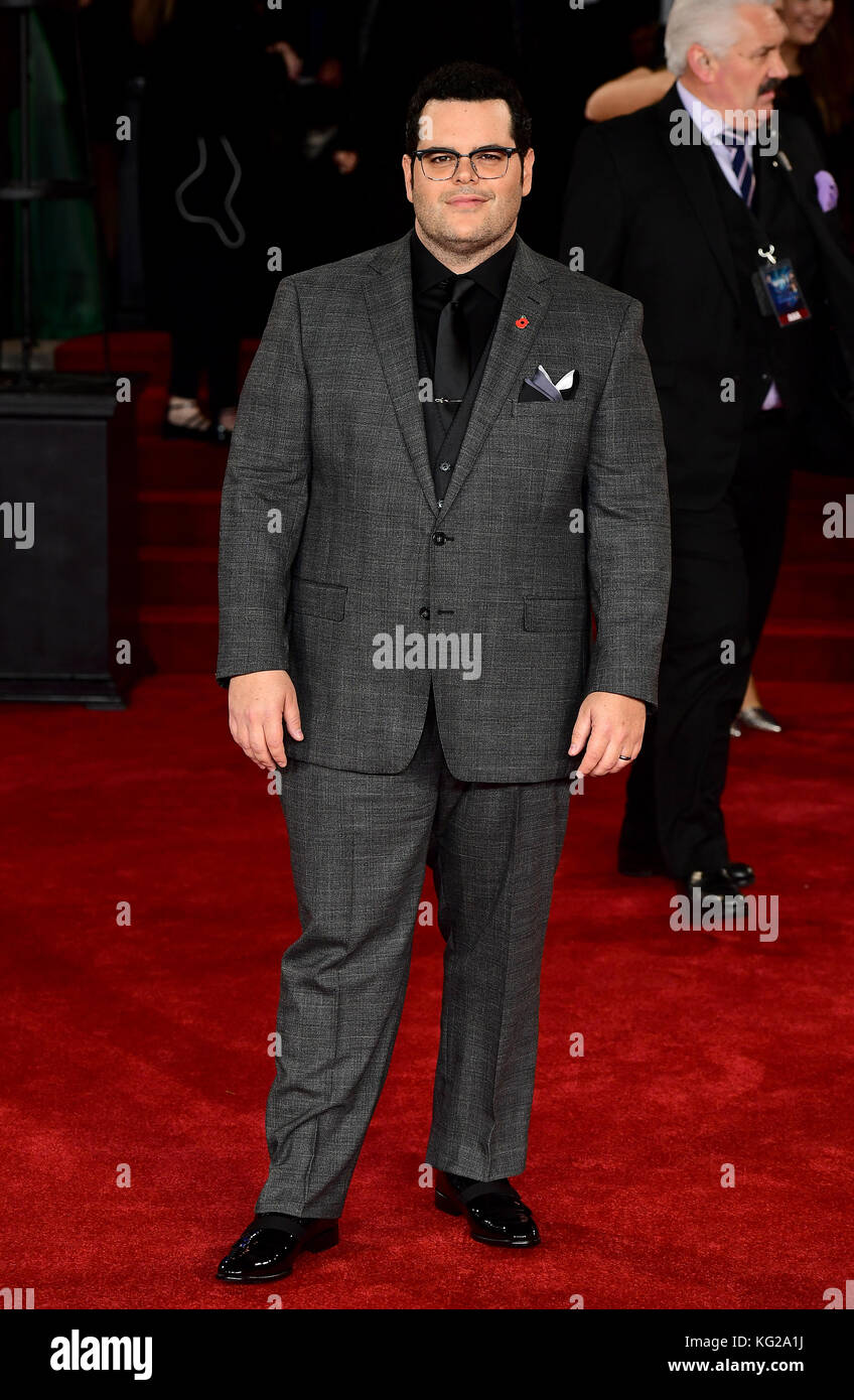 Josh Gad attending the world premiere of Murder On The Orient Express ...