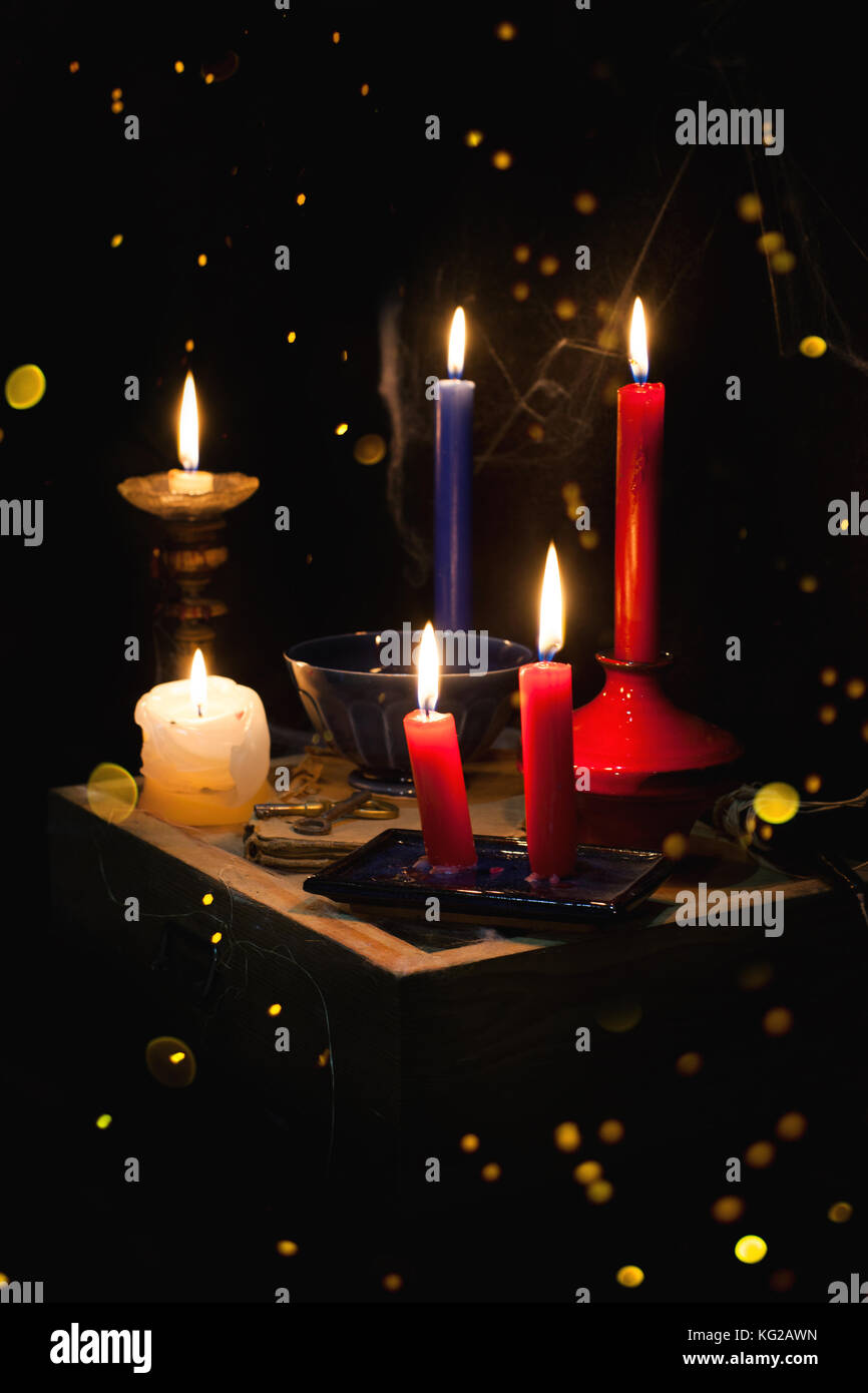 Candle calendar hi-res stock photography and images - Alamy