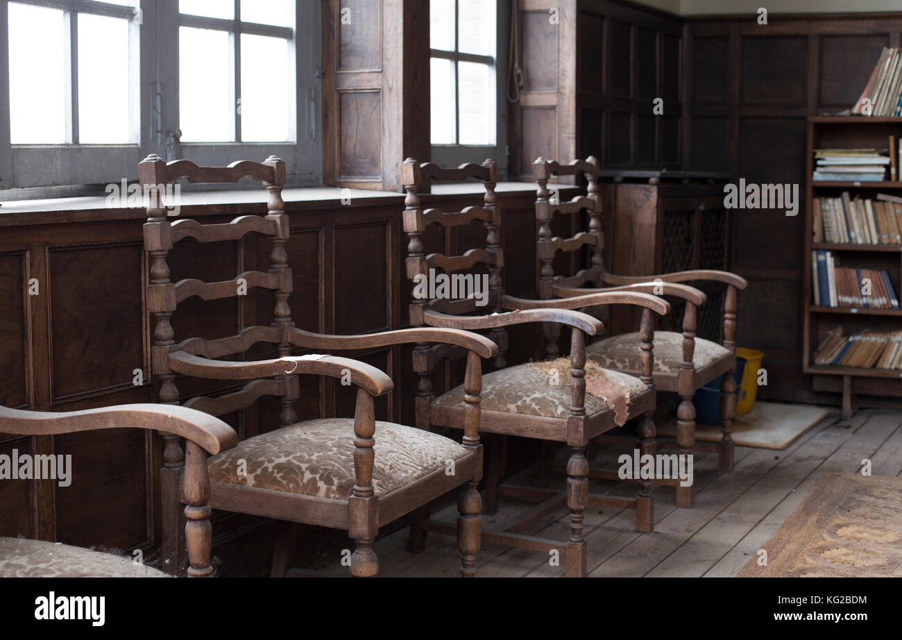 Empty library room hi-res stock photography and images - Alamy