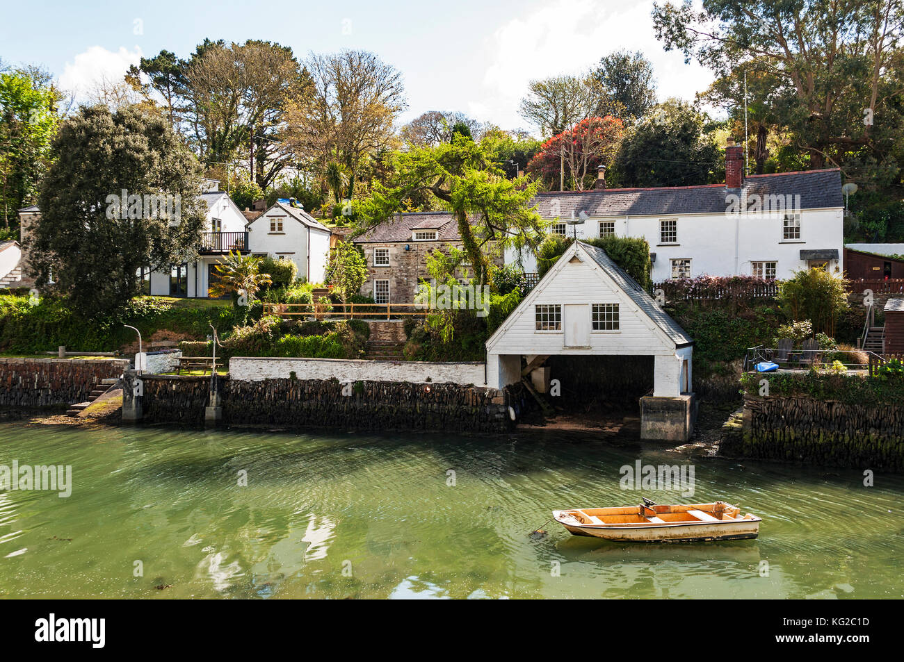 Helford village hi-res stock photography and images - Alamy