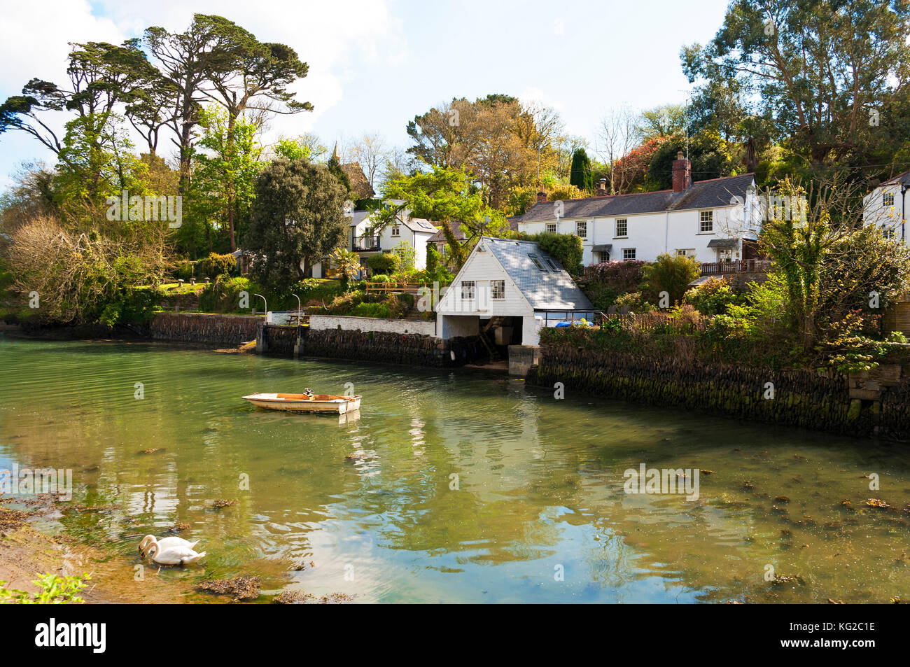 Helford village hi-res stock photography and images - Alamy