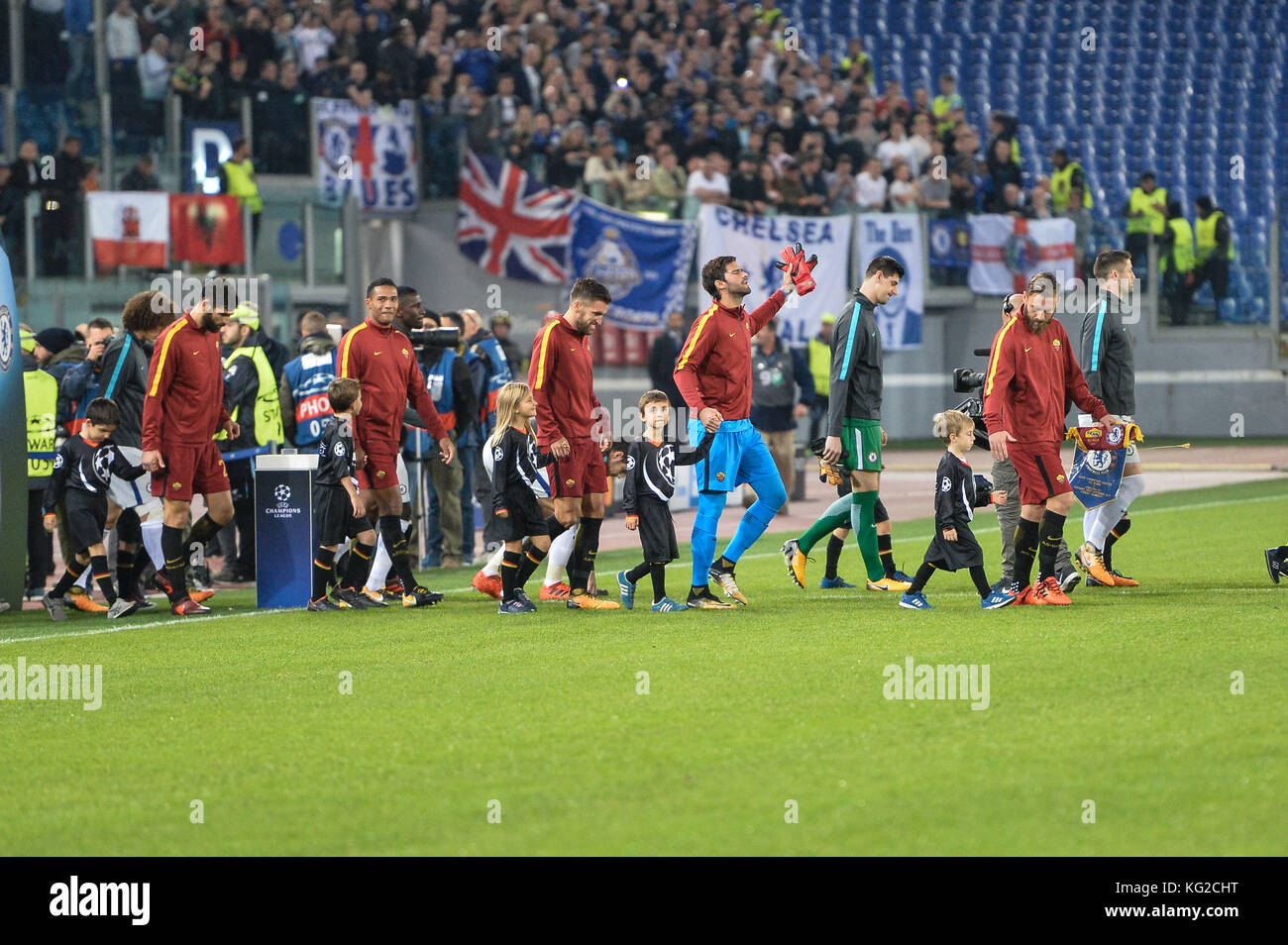 Chelsea football club 2017 hi-res stock photography and images - Alamy