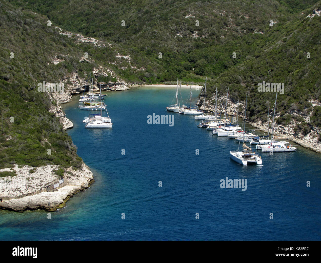 Natural harbor hi-res stock photography and images - Alamy