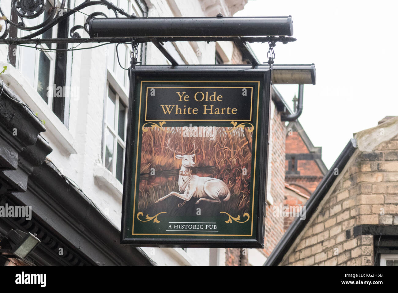 Ye olde white hart pub hi-res stock photography and images - Alamy