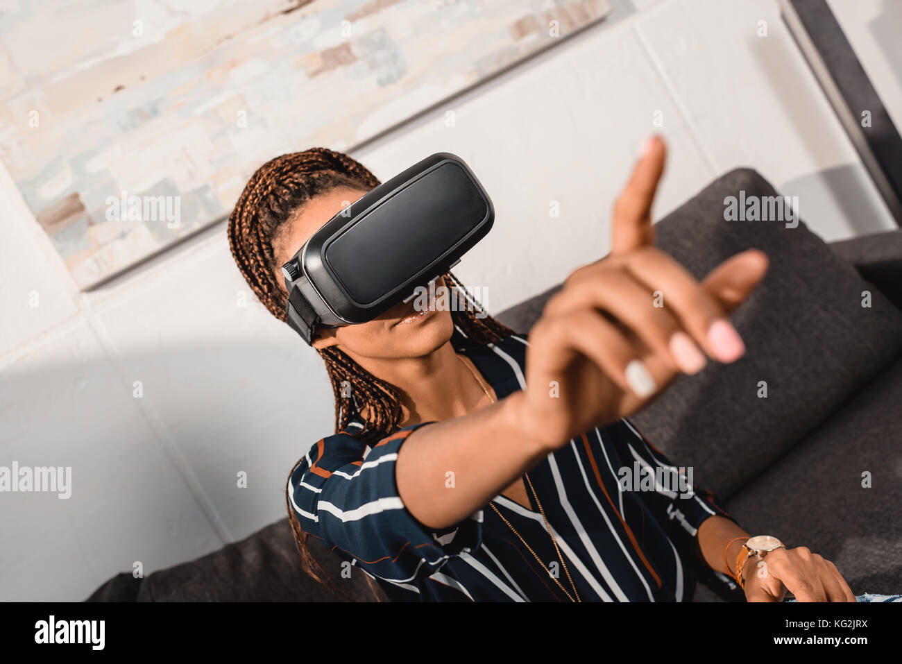 Virtual beauty hi-res stock photography and images - Alamy