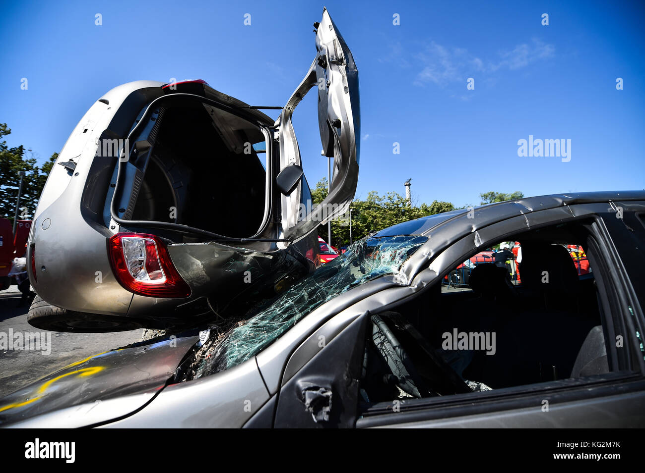 Scene of a car crash and emergency rescue service in action Stock Photo ...