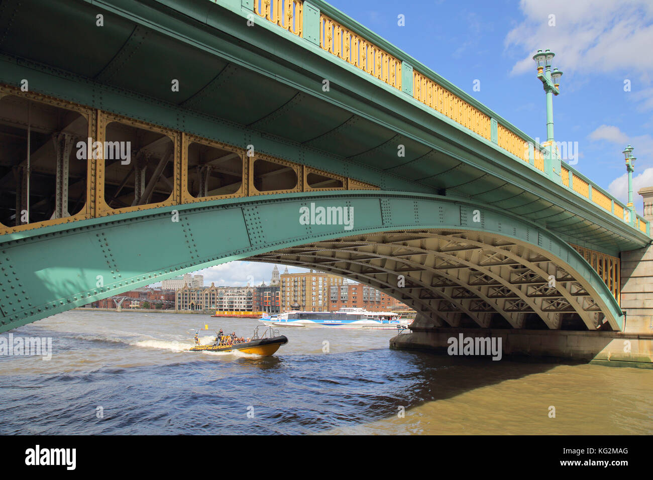 Boat Going Under Bridge High Resolution Stock Photography and Images ...