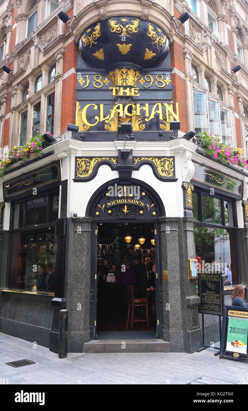 The traditional English pub Clachan in central London Stock Photo - Alamy