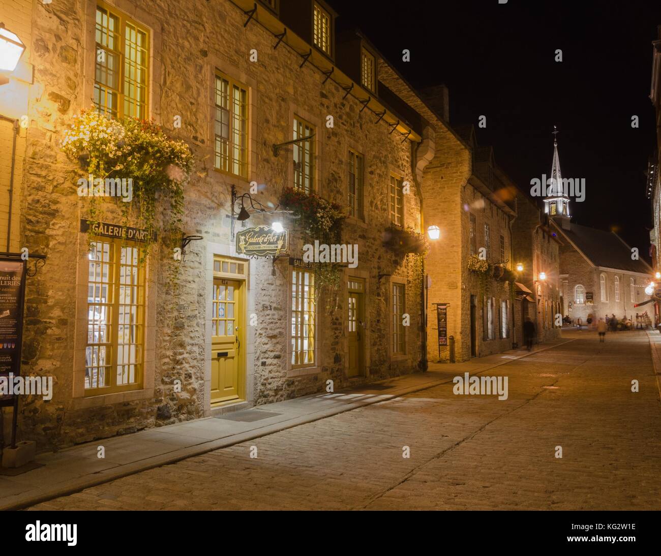Street scene in Old Quebec City, Quebec, Canada Stock Photo - Alamy