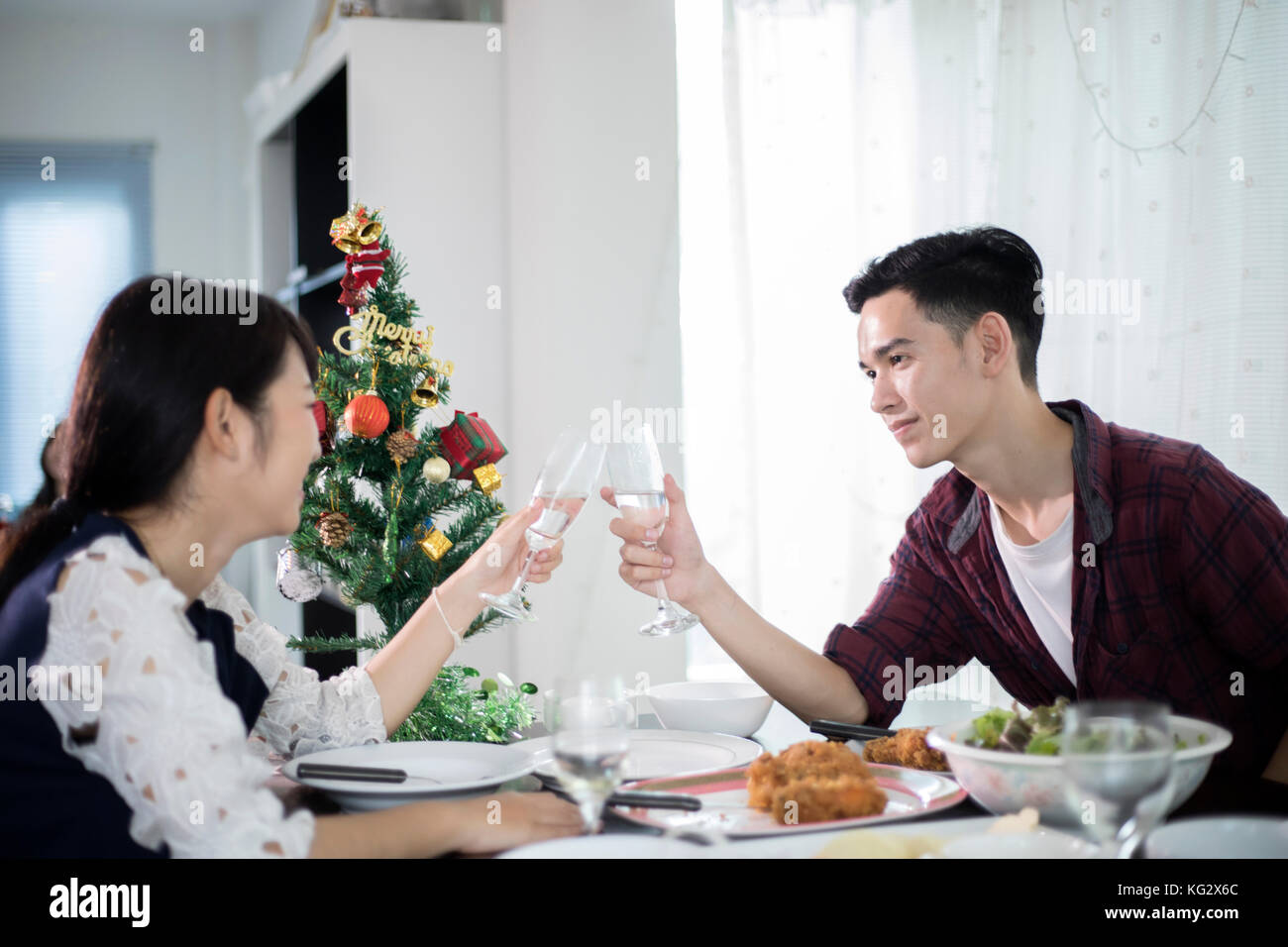 Asian couple dinner restaurant night hi-res stock photography and ...