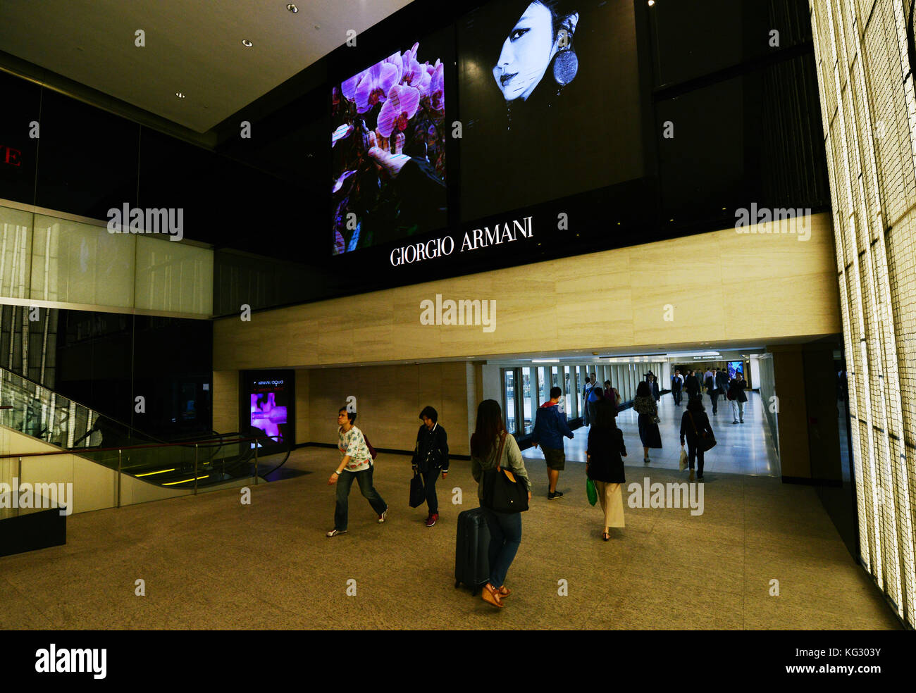 The Landmark shopping mall in Central, Hong Kong Stock Photo - Alamy