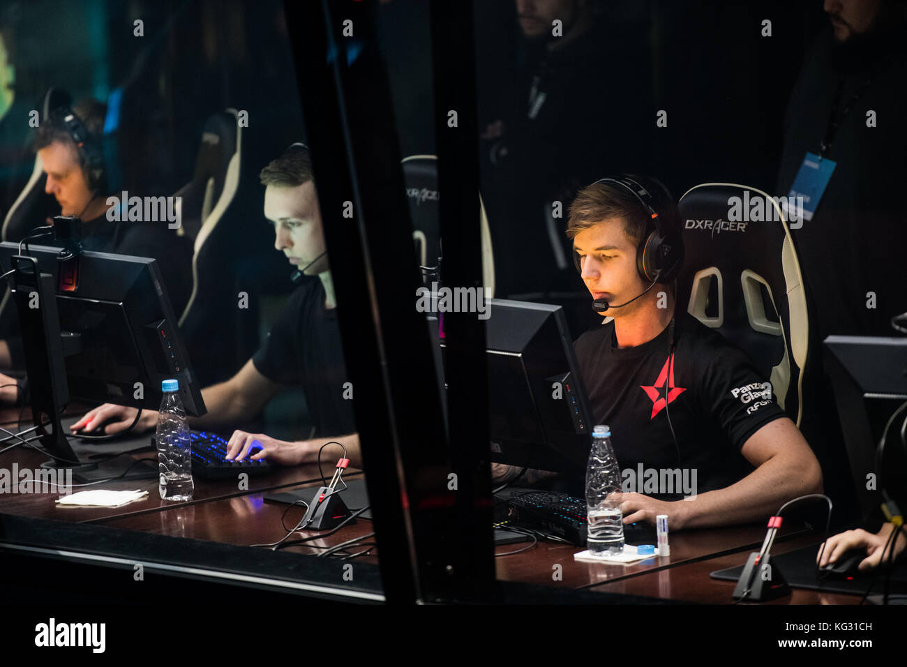 Dslr video shooter hi-res stock photography and images - Alamy