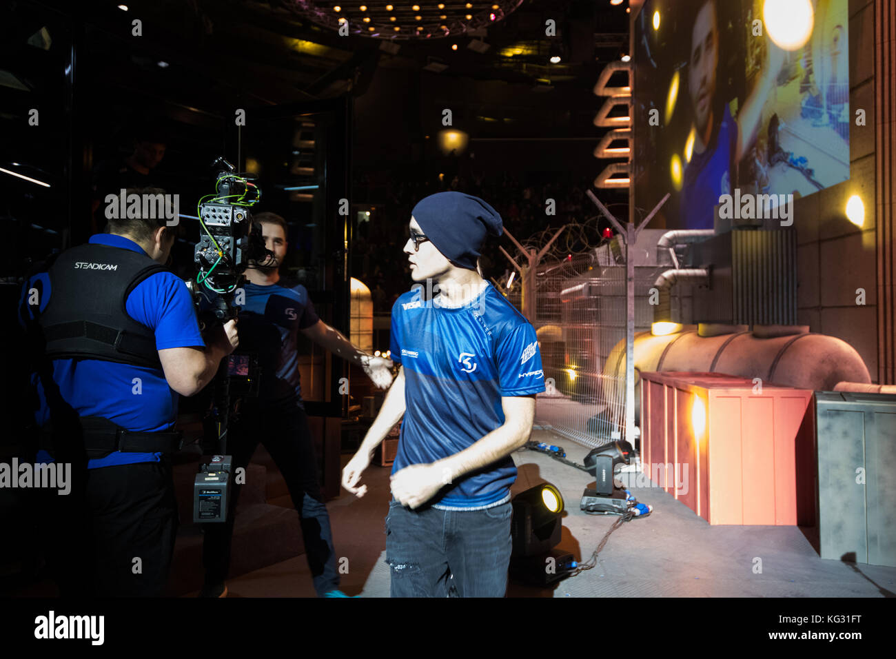 Dslr video shooter hi-res stock photography and images - Alamy