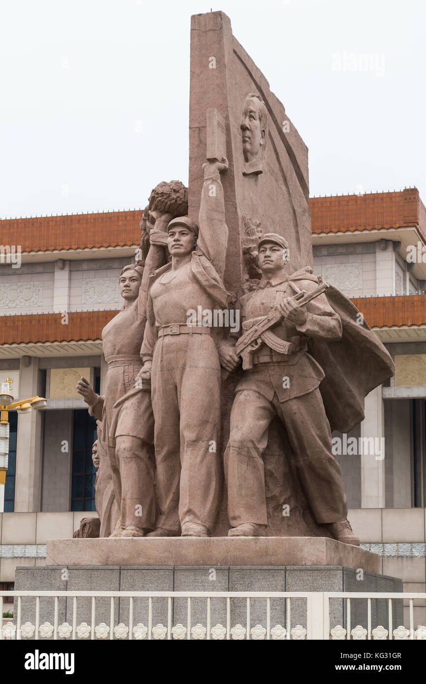 Communist monument at Tiananmen Square, Beijing, China Stock Photo - Alamy