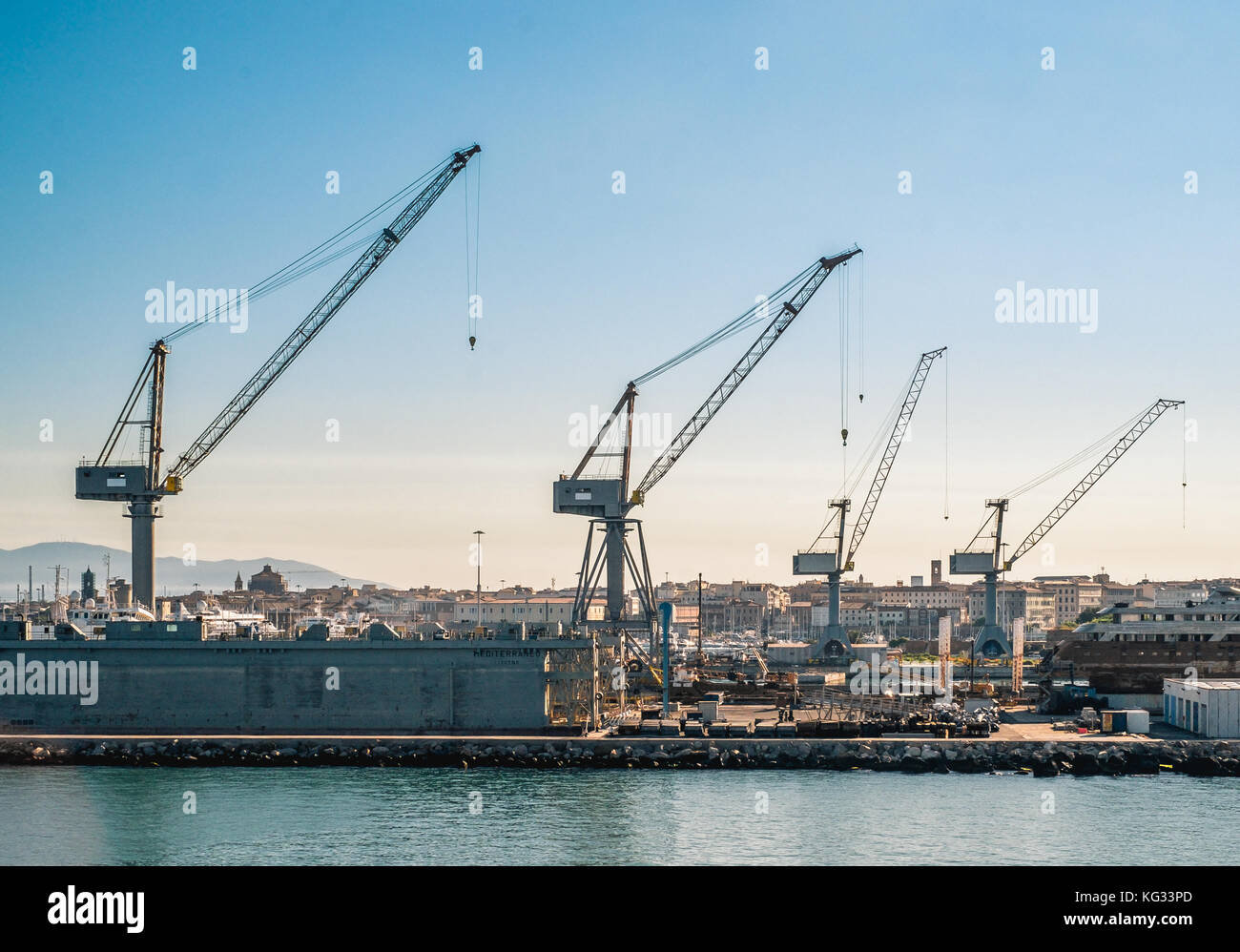 Blue dock cranes hi-res stock photography and images - Alamy