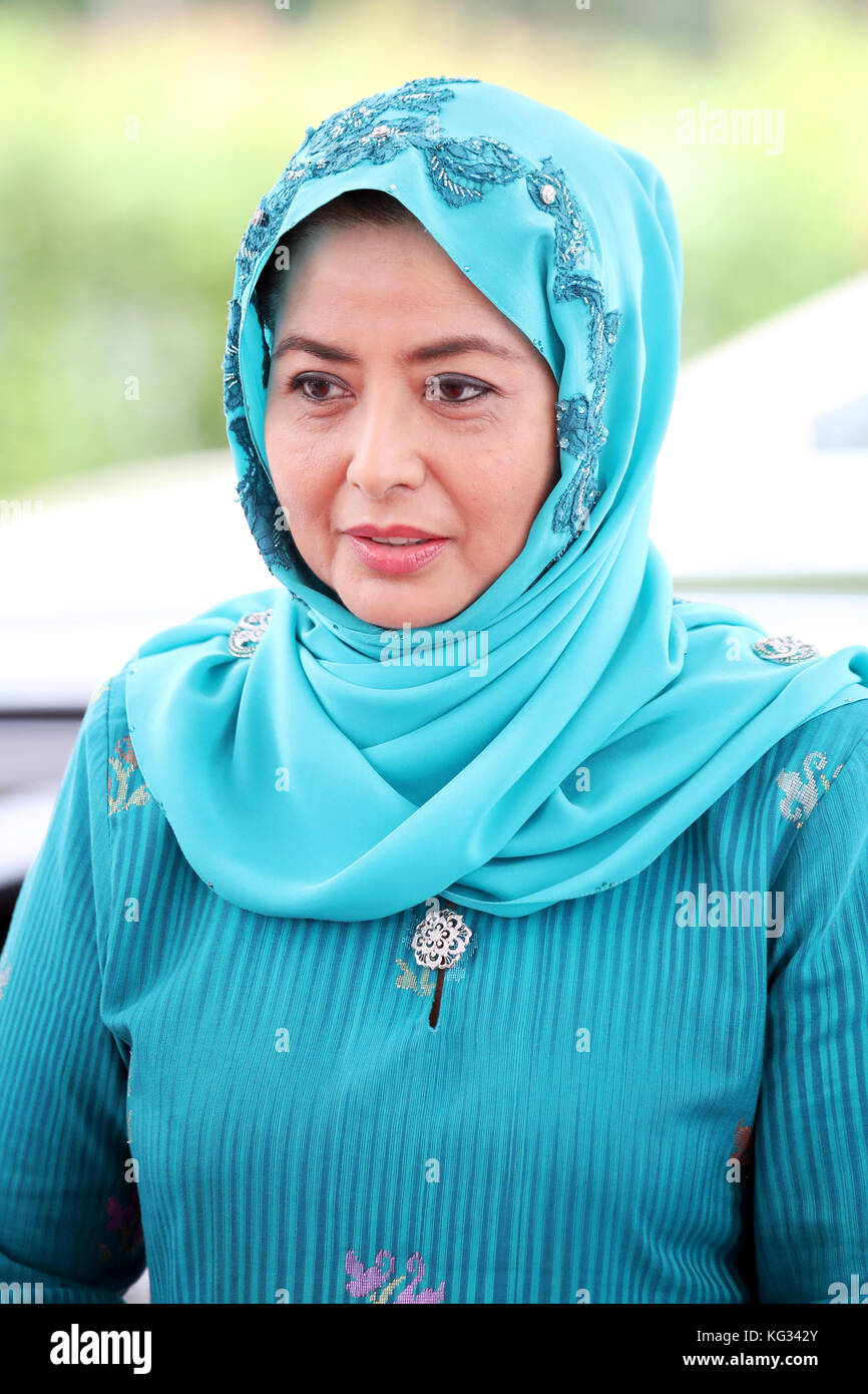 Her Majesty Raja Zarith Sofiah, The Queen of Johor visits The ...