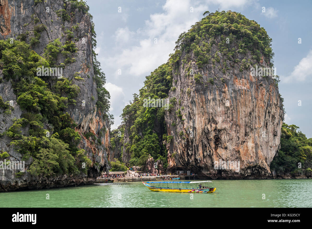 slands and limestone cliffs of Andaman Sea, Phang Nga Bay, Thailand ...