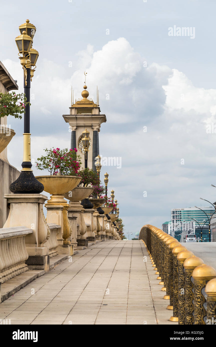 Seri Gemilang Bridge in Putrajaya, Malaysia Stock Photo - Alamy