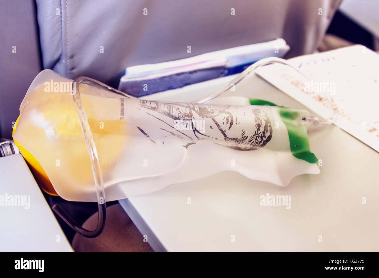 Oxygen mask plane hi-res stock photography and images - Alamy