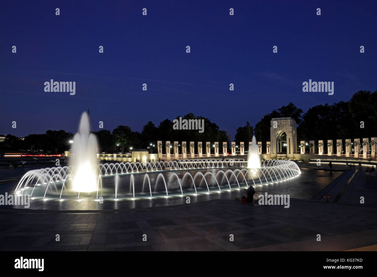 National world war ii memorial night hi-res stock photography and ...