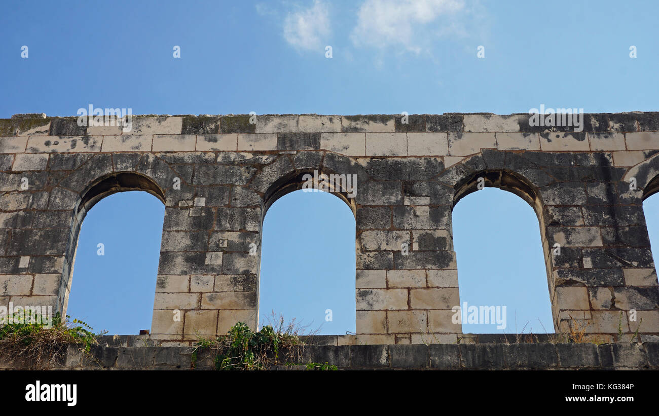 Traditional ancient palace structures hi-res stock photography and ...