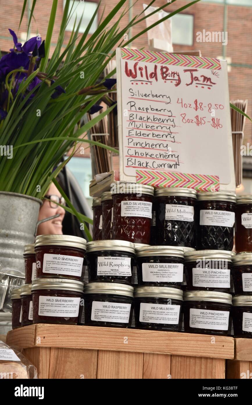 Jam jars display market hi-res stock photography and images - Alamy