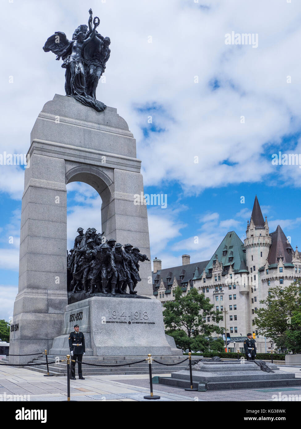 National War Memorial and Tomb of the Unknown Soldier, Ottawa, Canada Stock Photo - Alamy