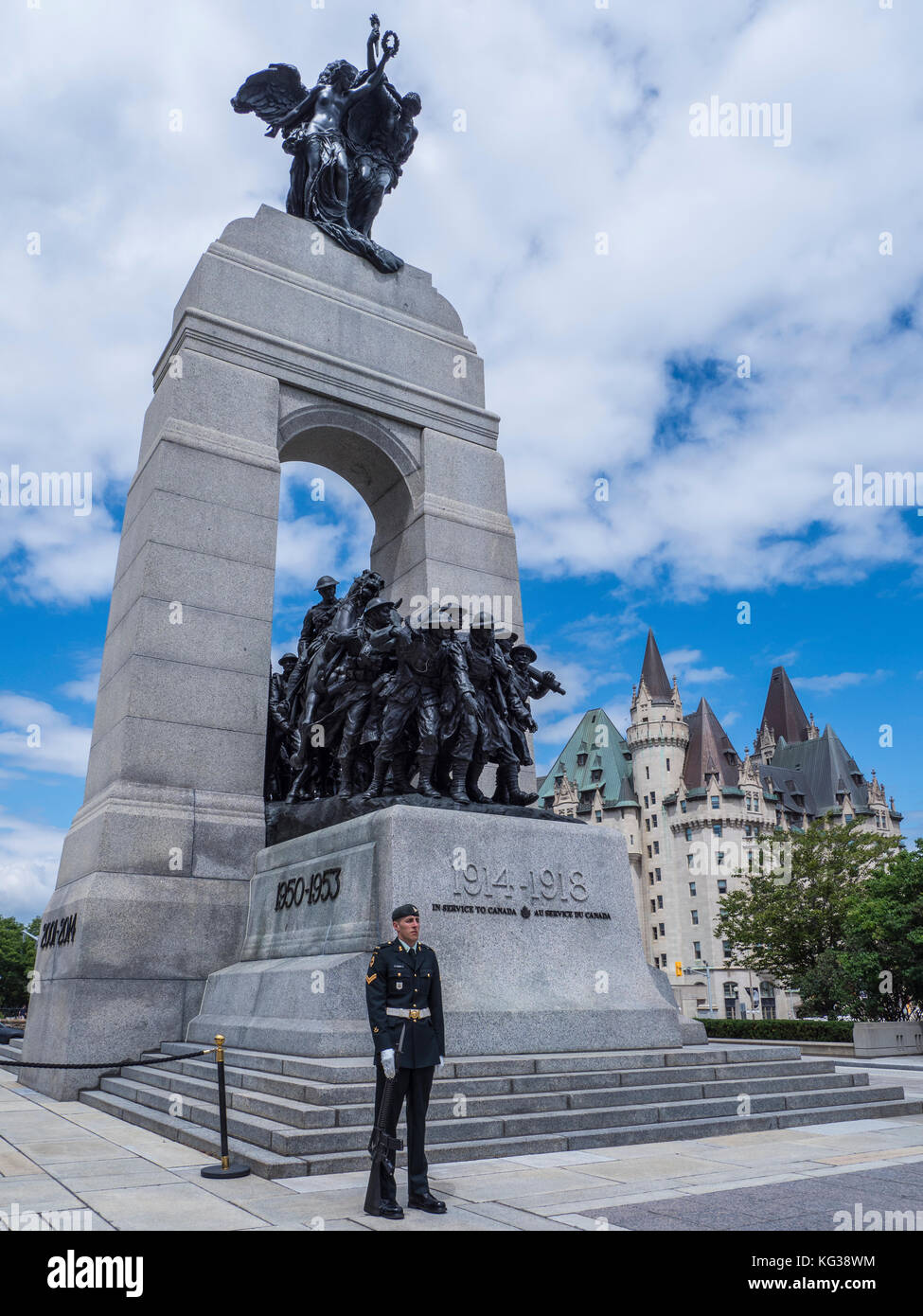National War Memorial and Tomb of the Unknown Soldier, Ottawa, Canada ...