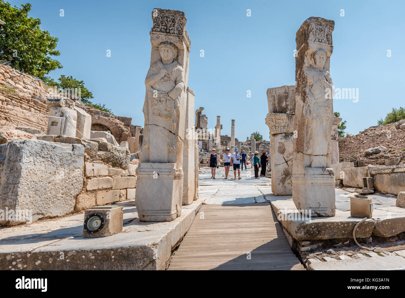 Ephesus turkey gate of hercules hi-res stock photography and images - Alamy