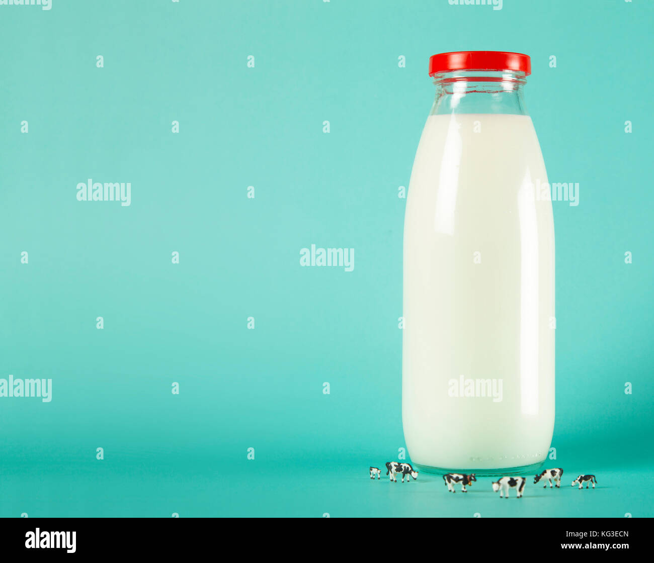 Bottle of buttermilk hi-res stock photography and images - Alamy