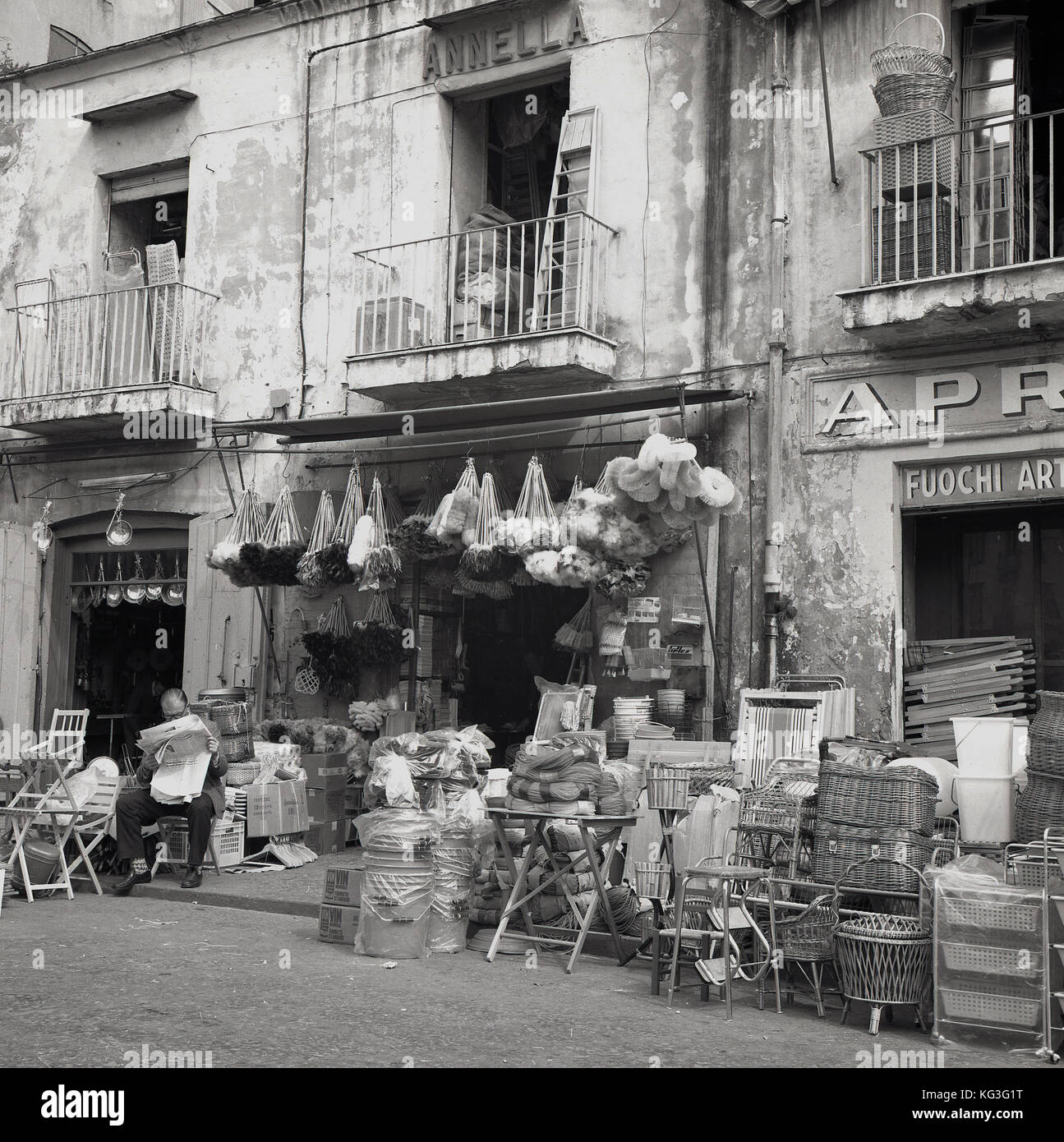 Naples street 1950s hi-res stock photography and images - Alamy