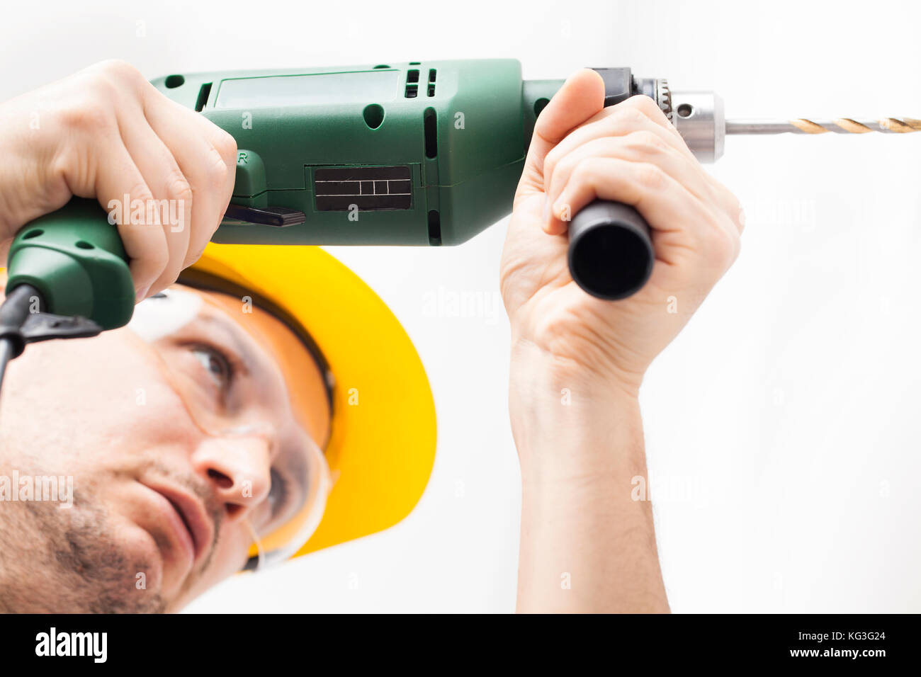 Using electric drill hi-res stock photography and images - Alamy