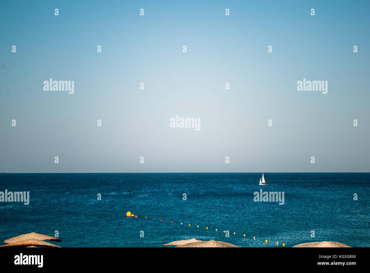 Drink overlooking beach hi-res stock photography and images - Alamy