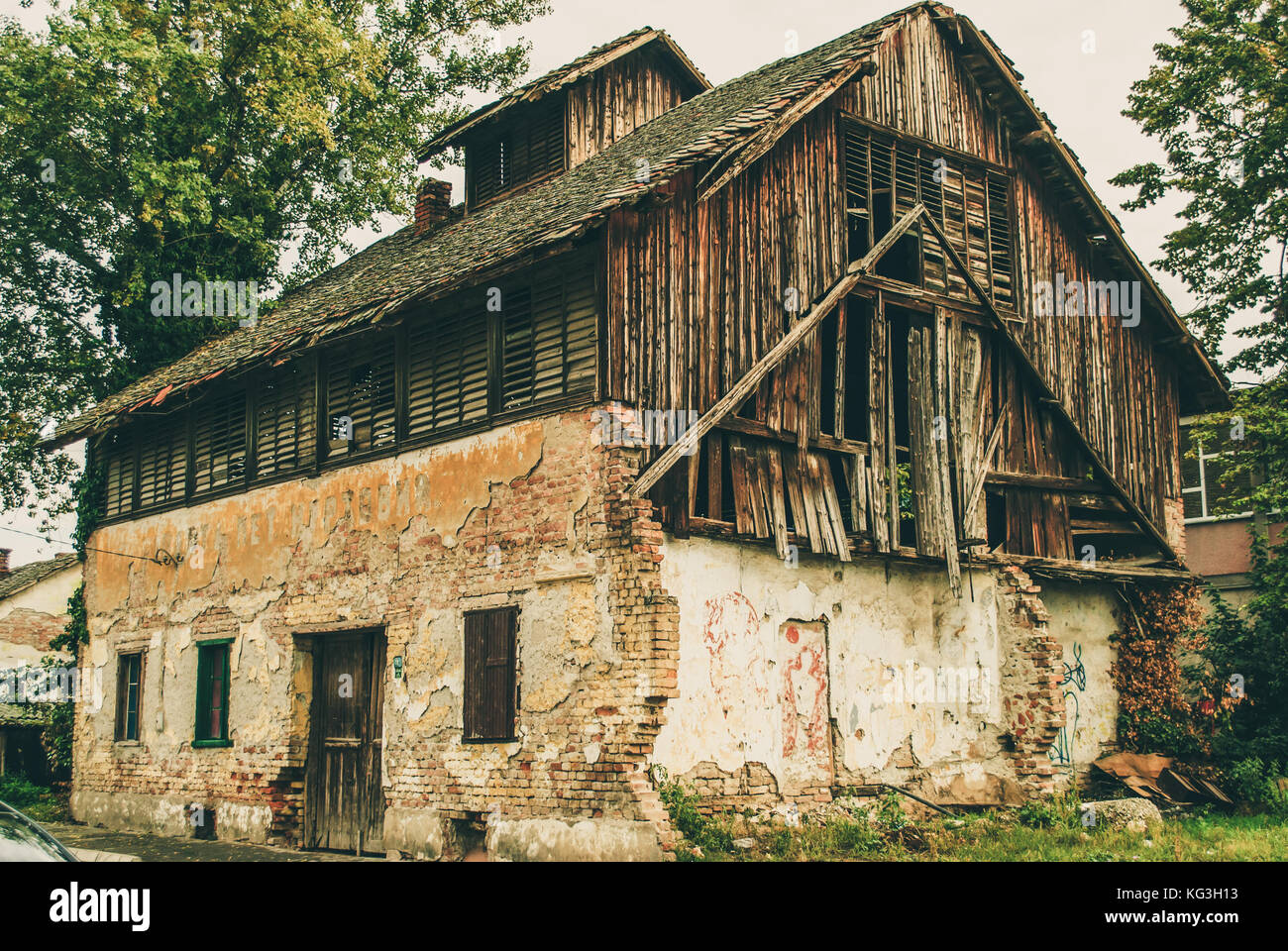 Dilapidated house abandoned, dilapidated and collapses Stock Photo - Alamy