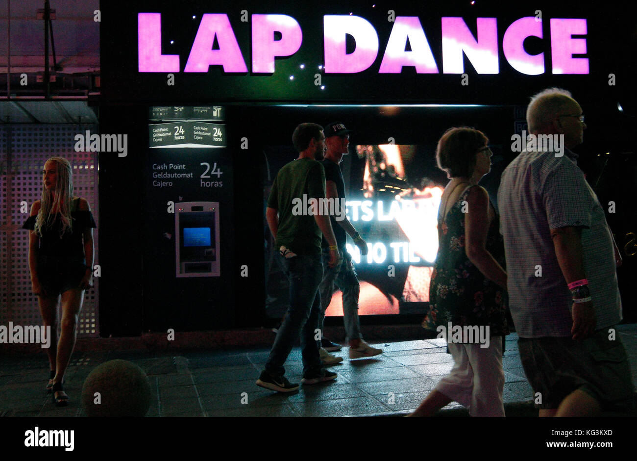 Majorca beach party women hi-res stock photography and images - Alamy