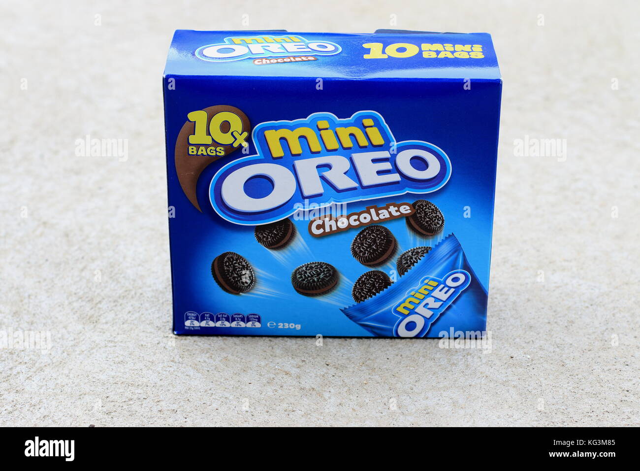 Oreo biscuits hi-res stock photography and images - Alamy