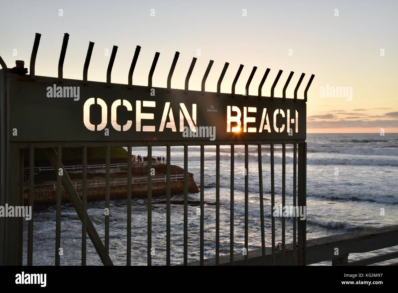 Gate ocean beach pier hi-res stock photography and images - Alamy