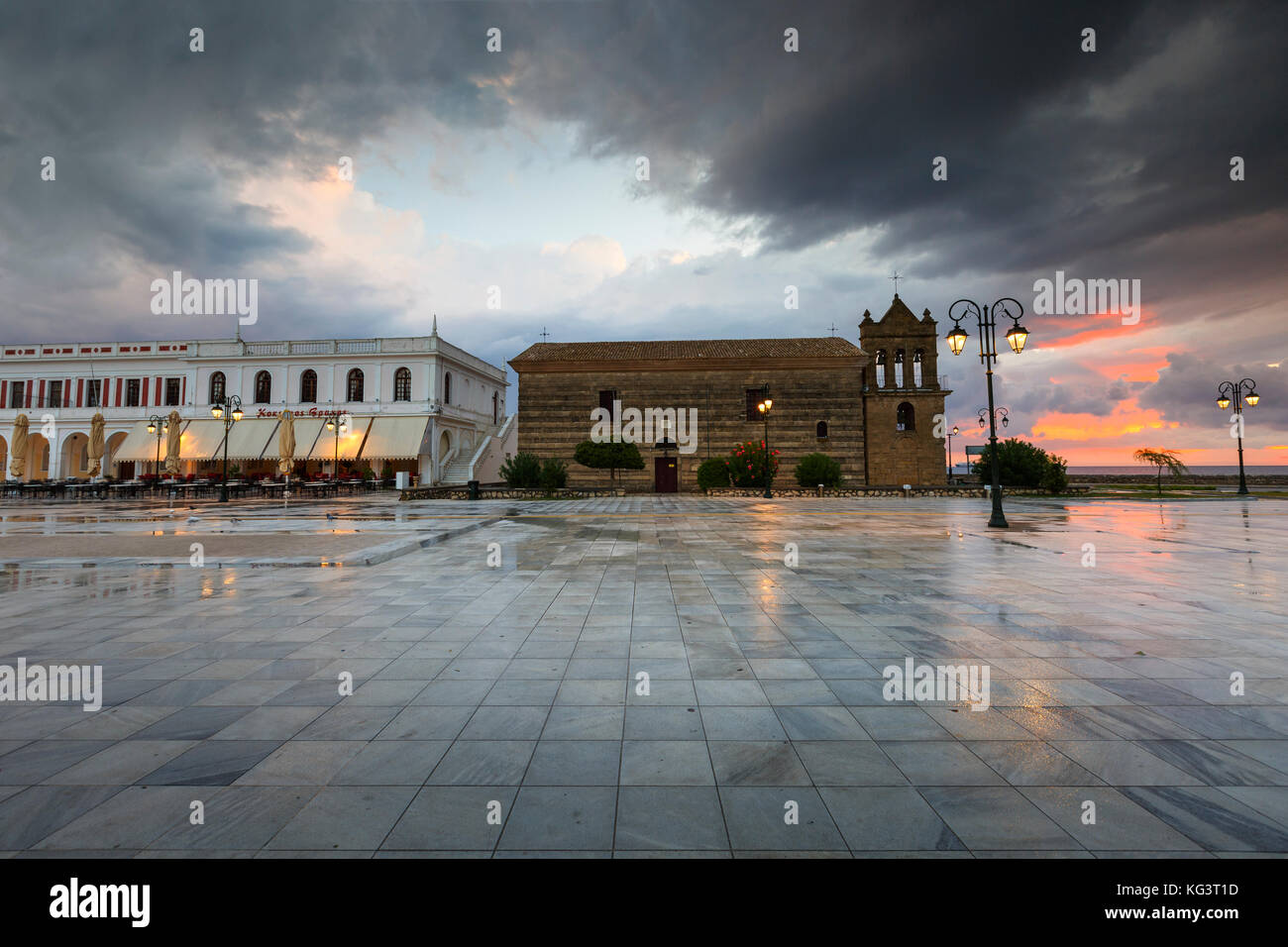 Sunrise over Solomos square in Zakynthos town, Greece Stock Photo - Alamy
