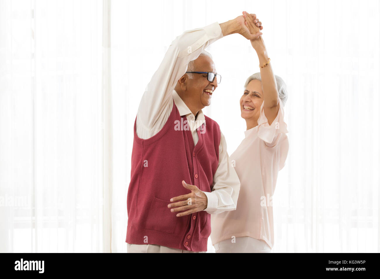 Senior couple dancing Stock Photo - Alamy