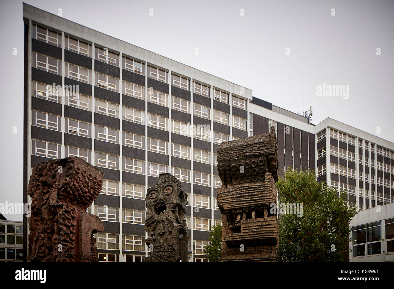 THREE TOTEM SCULPTURES FRONT COURTYARD ALLERTON BUILDING SALFORD ...