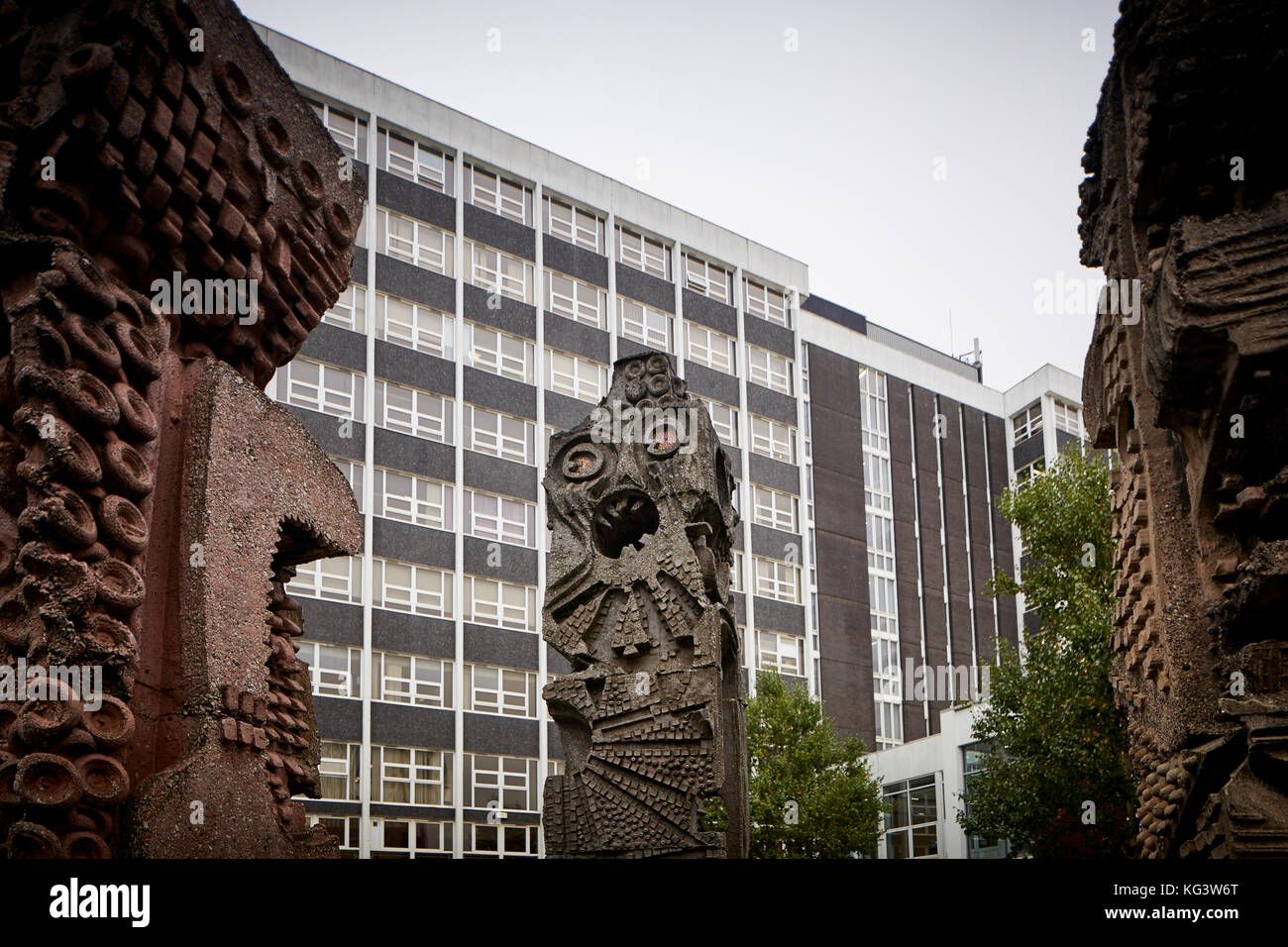 THREE TOTEM SCULPTURES FRONT COURTYARD ALLERTON BUILDING SALFORD ...