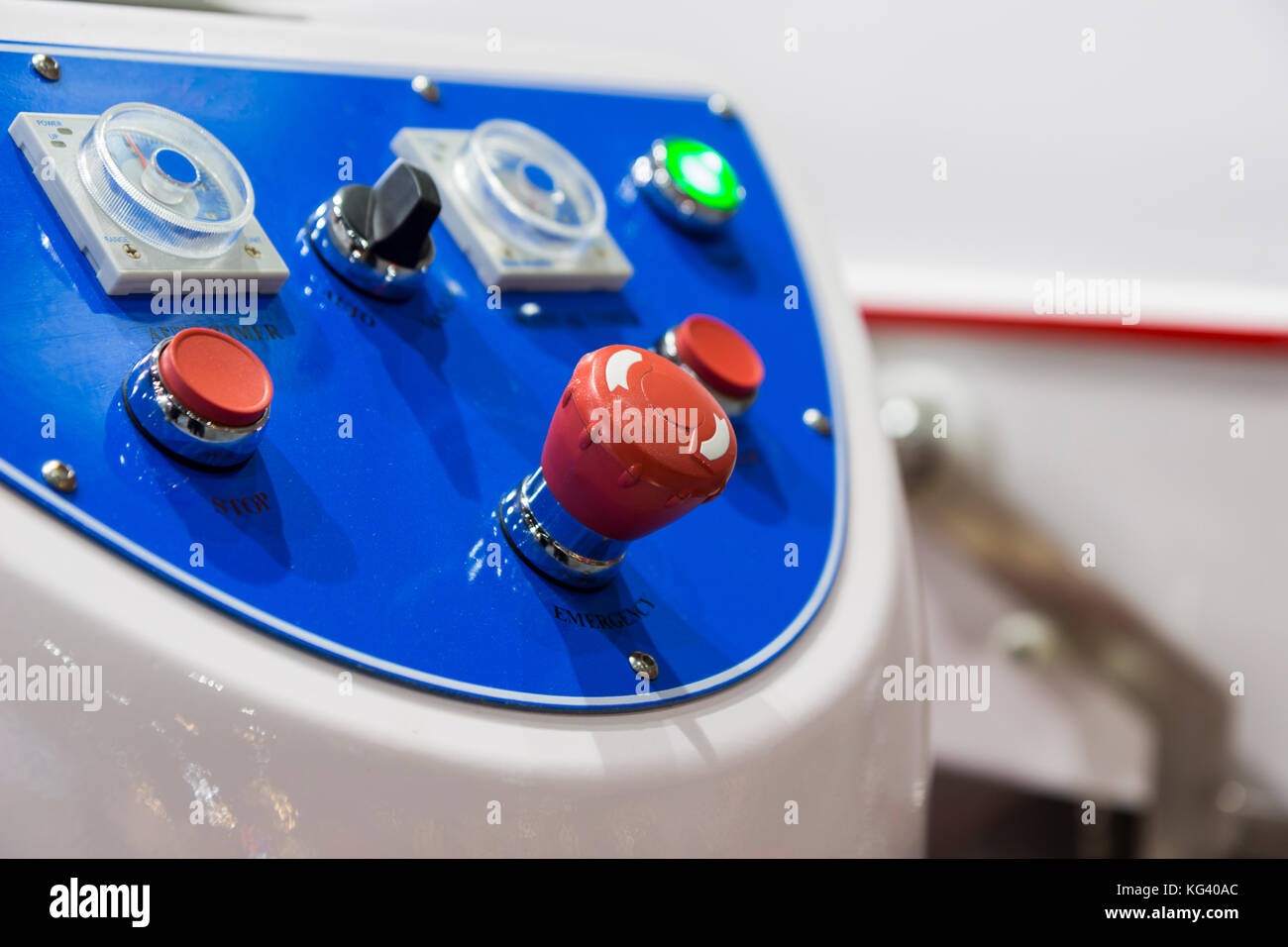Control panel of a machine ; emergency stop. Selective focus Stock ...