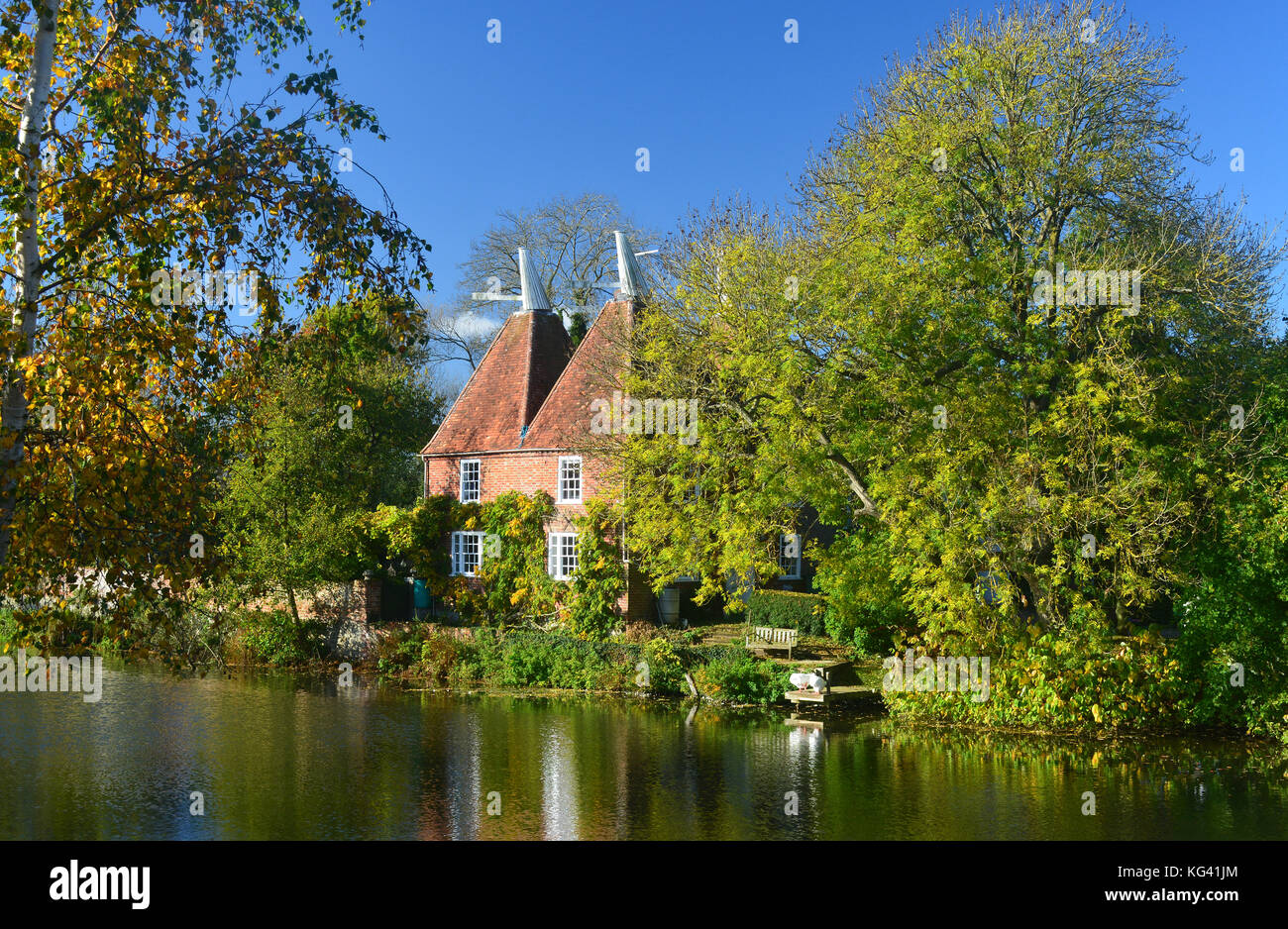 Oast house conversion hi-res stock photography and images - Alamy