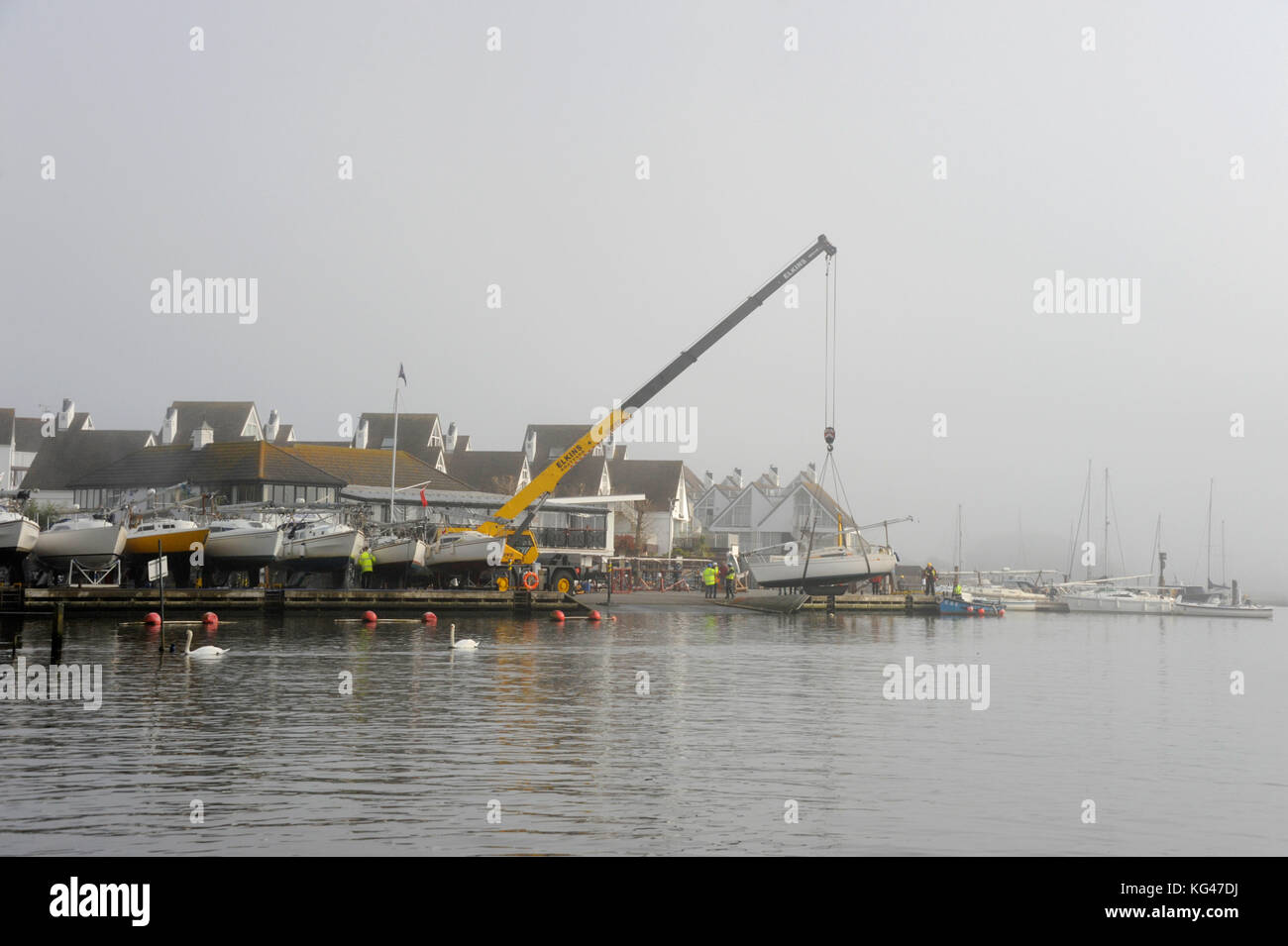 Elkins boatyard crane hi-res stock photography and images - Alamy