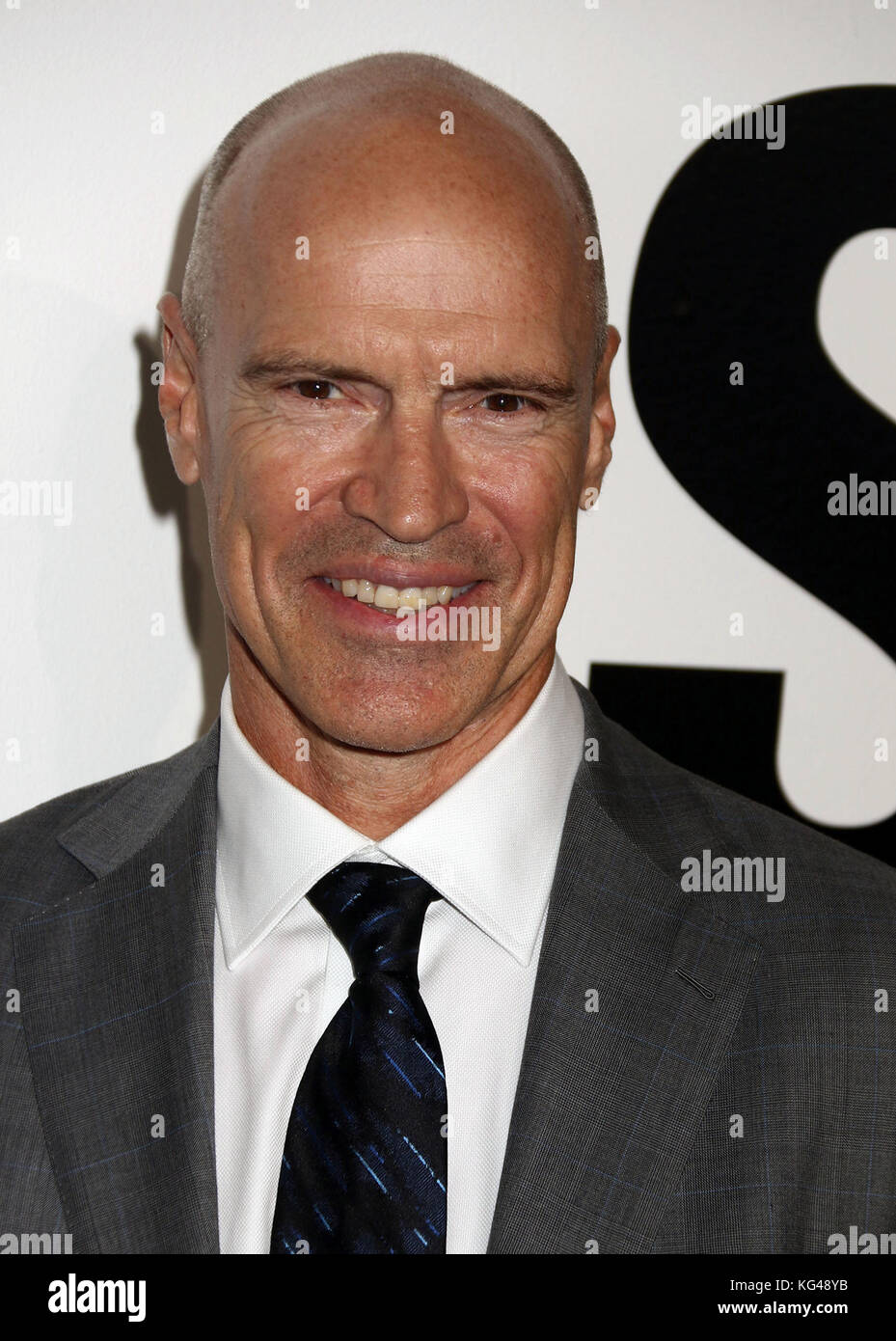 Mark messier hi-res stock photography and images - Alamy